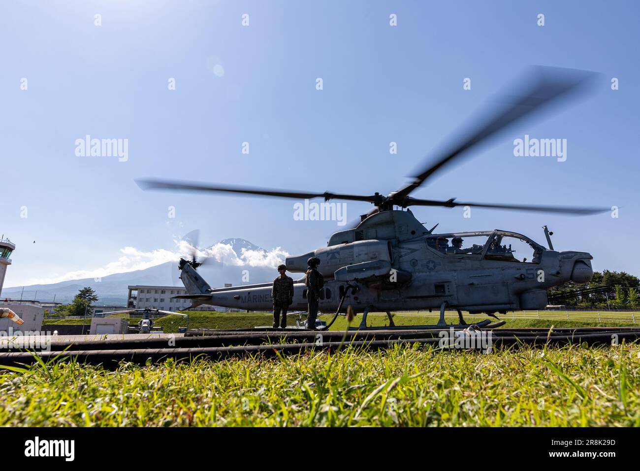U.S. Marines with Marine Light Attack Helicopter Squadron (HMLA) 169 ...