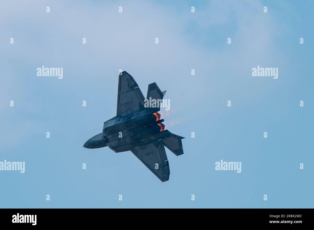 A U.S. Air Force F-22 Raptor performs a demonstration flight flight ...