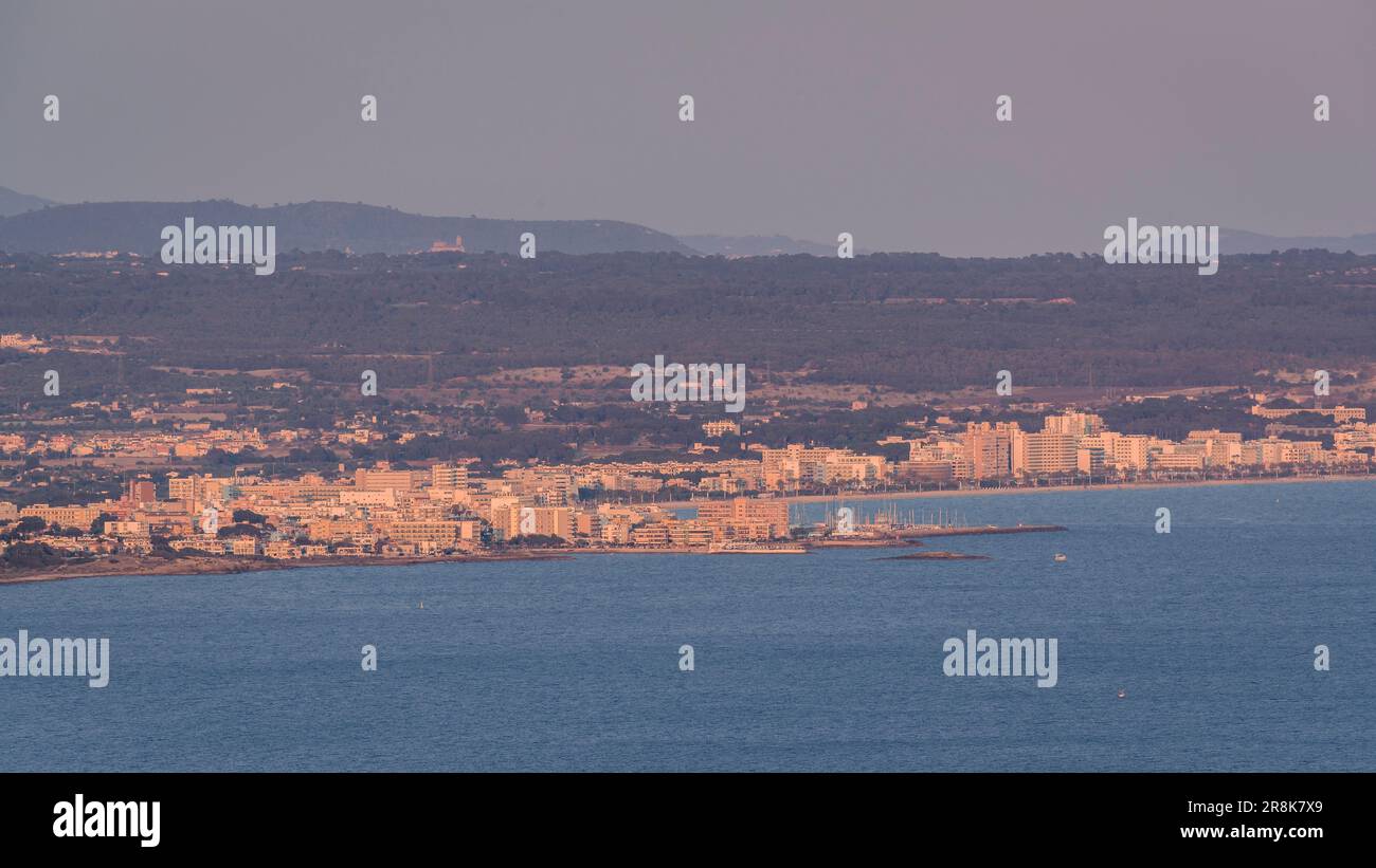 The Palma bay at sunset and twilight, seen from the Na Burguesa ...