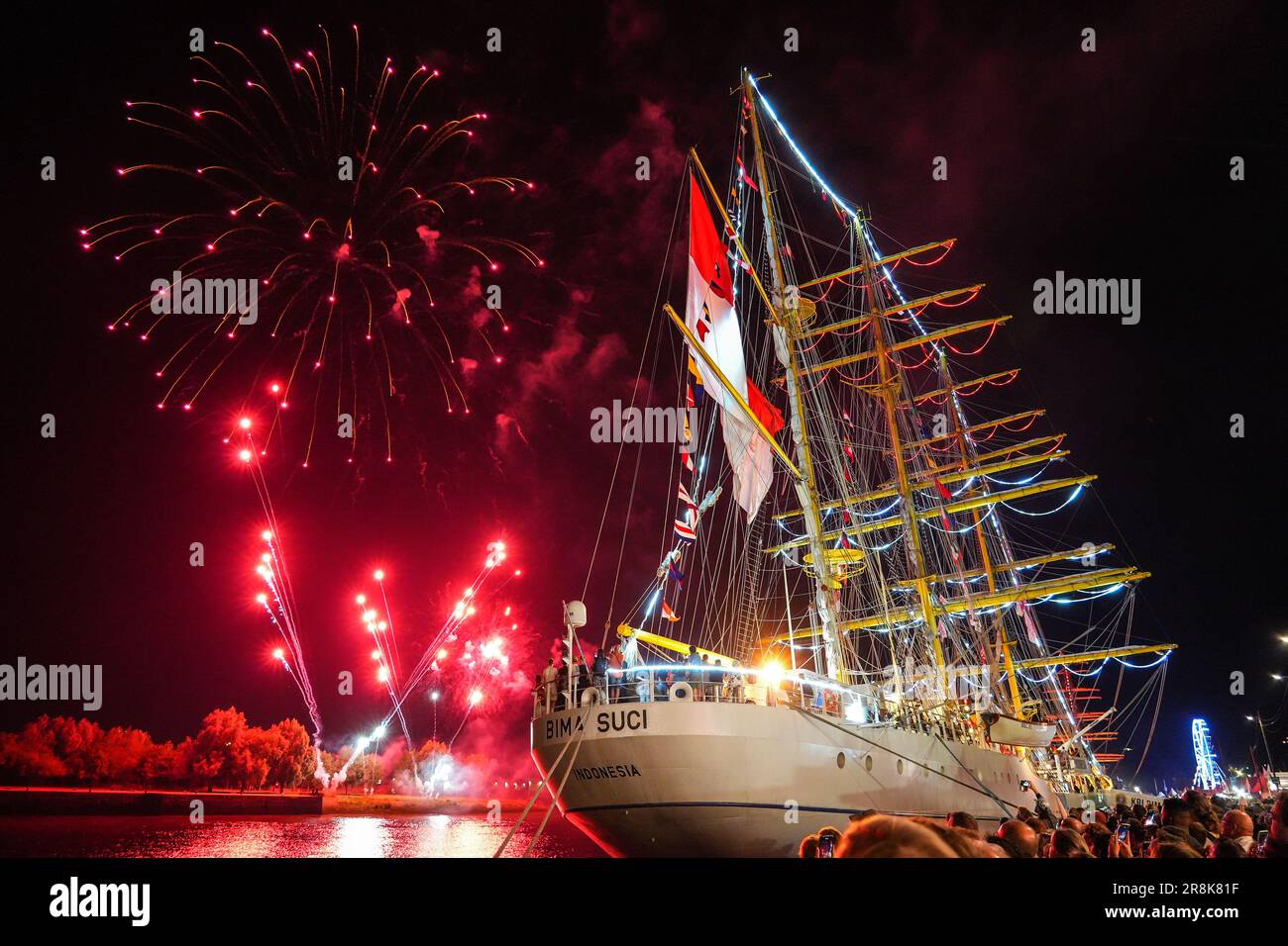 2023 fireworks hi-res stock photography and images - Alamy