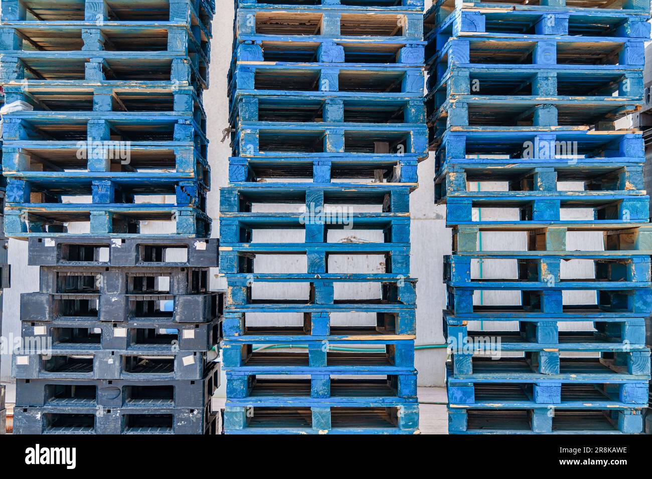 Blue palettes stacked hi-res stock photography and images - Alamy
