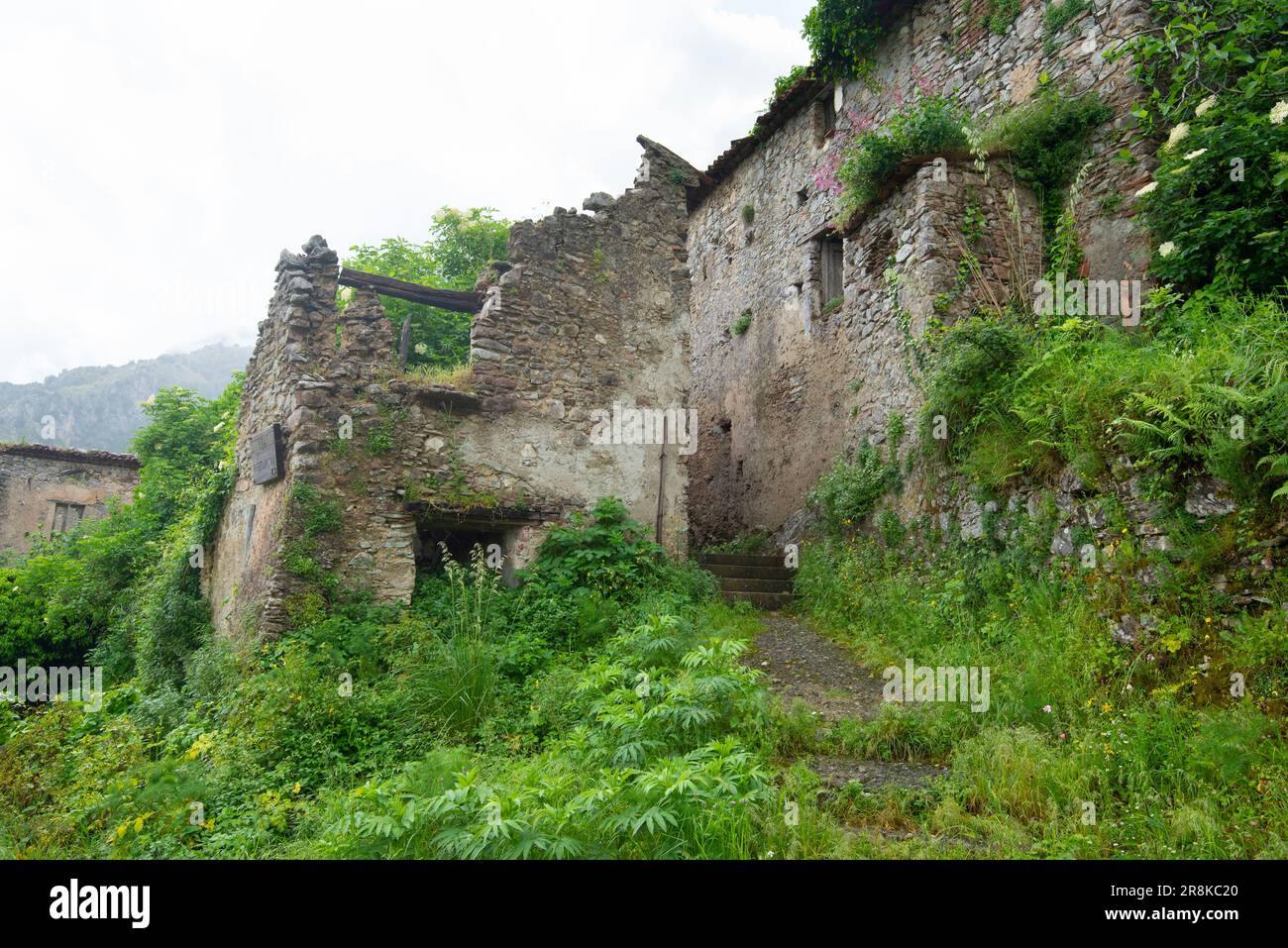 Medieval Village of San Severino di Centola - Italy Stock Photo - Alamy