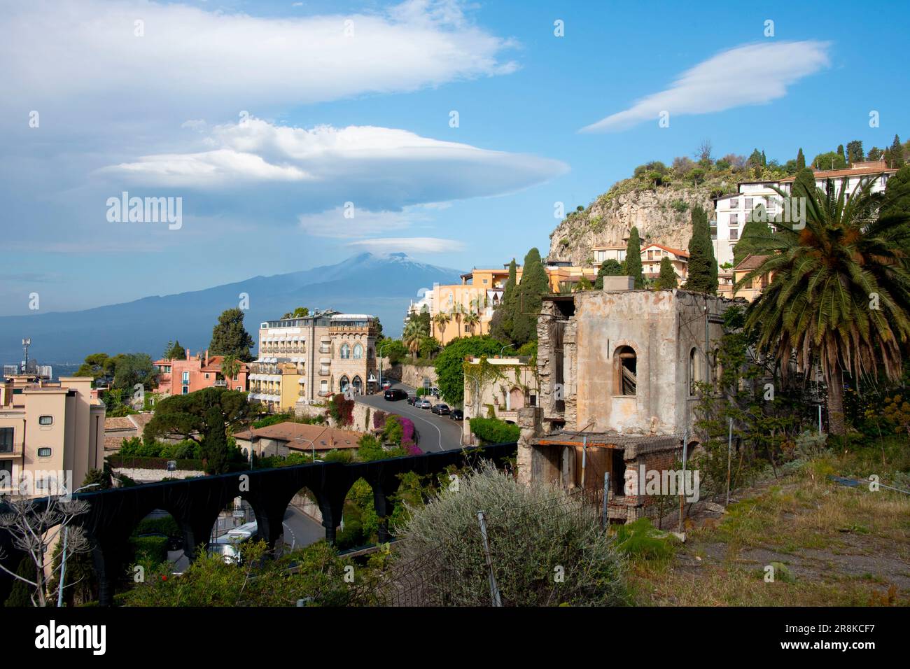 Taormina italy panorama italian town hi-res stock photography and ...