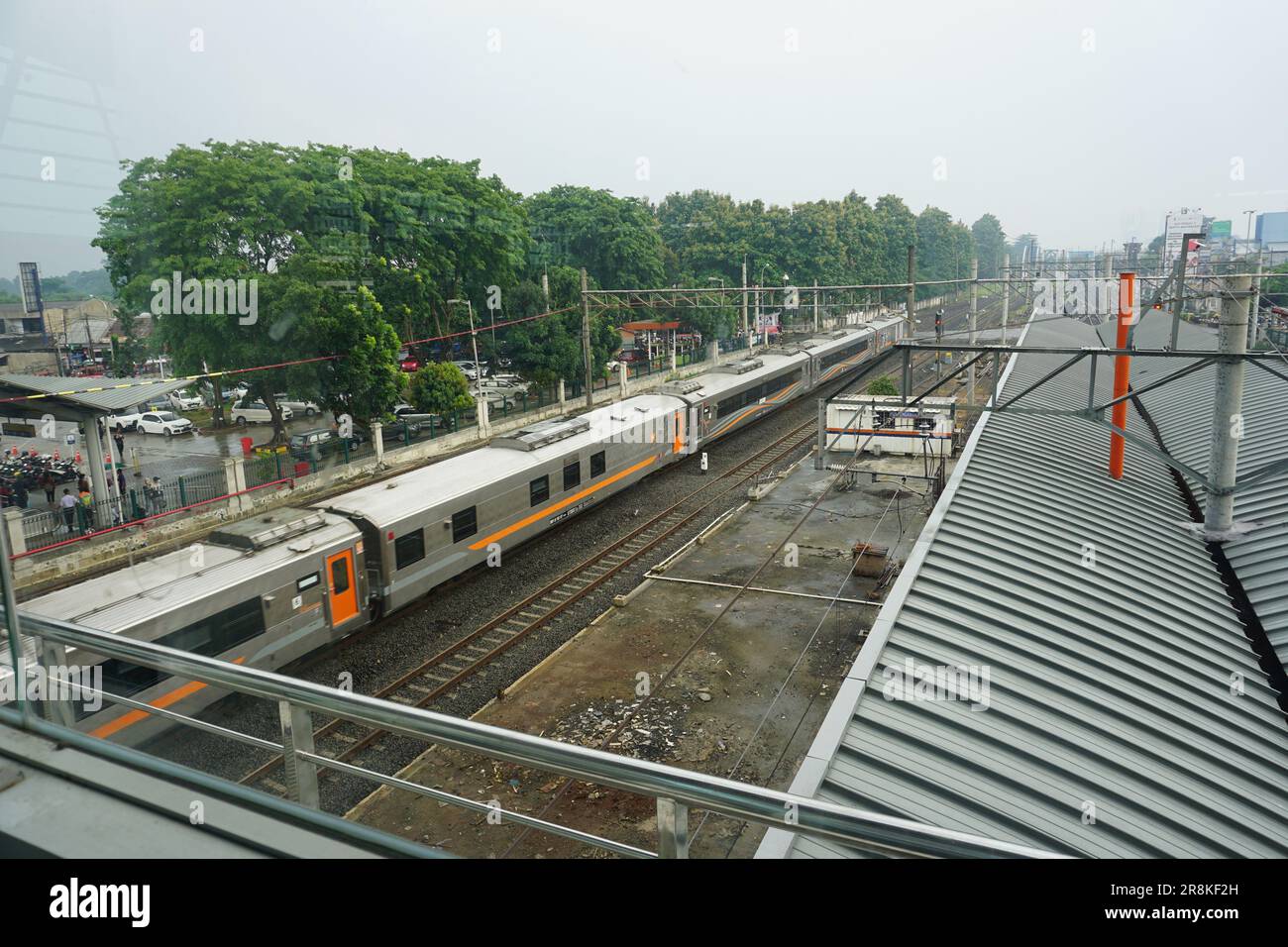 Jalur kereta api hi-res stock photography and images - Alamy