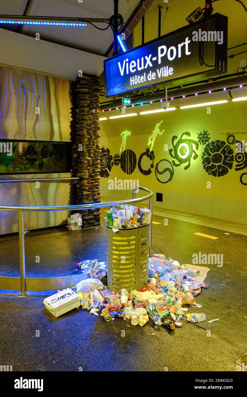 Subway waste hi-res stock photography and images - Alamy