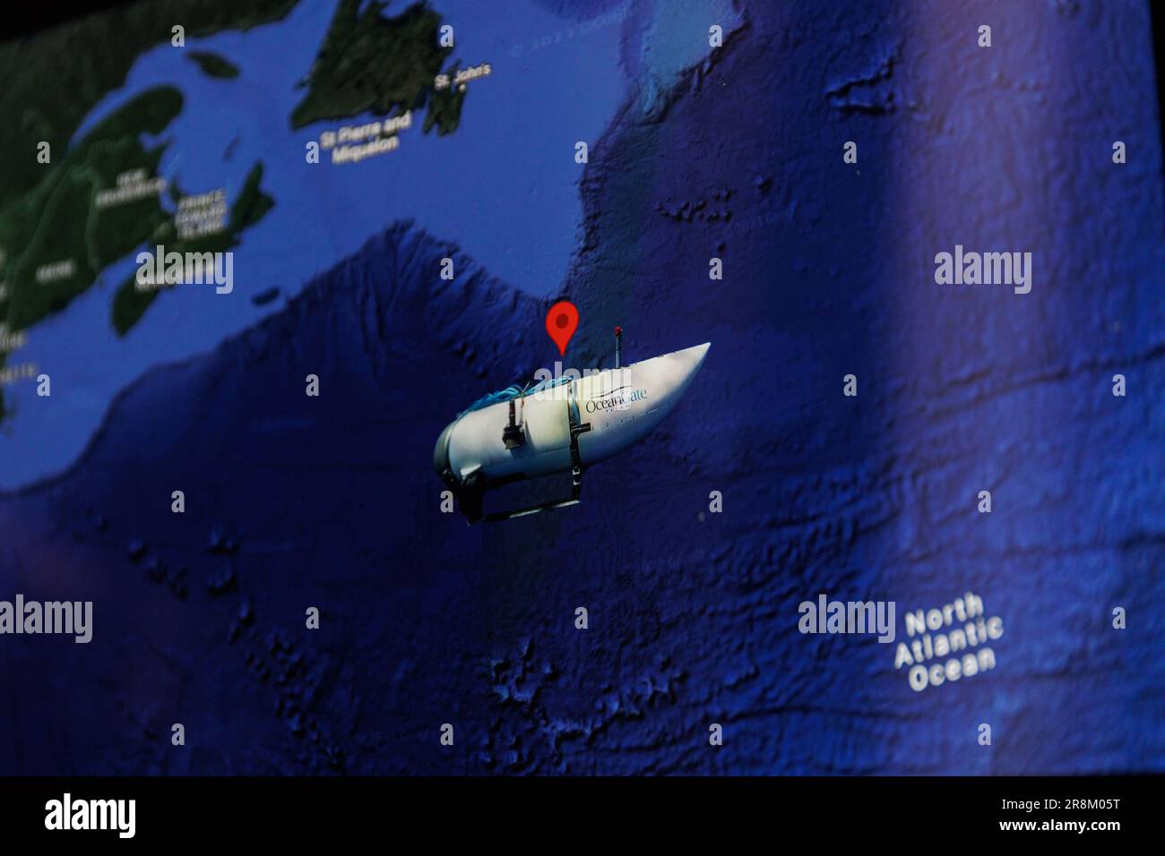 Titanic underwater hi-res stock photography and images - Alamy