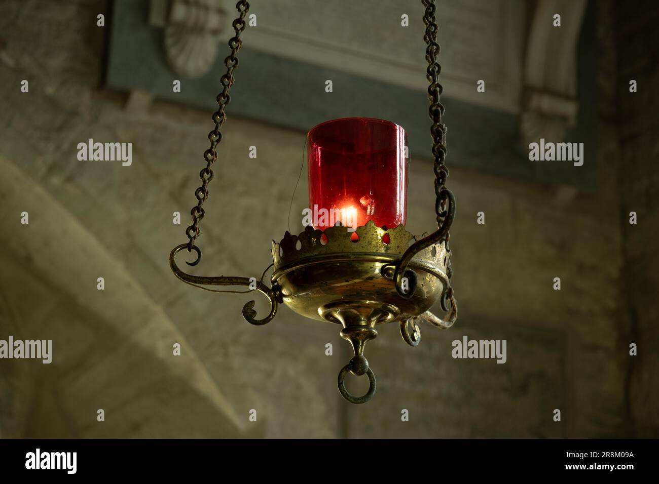 Sanctuary lamp hi-res stock photography and images - Alamy