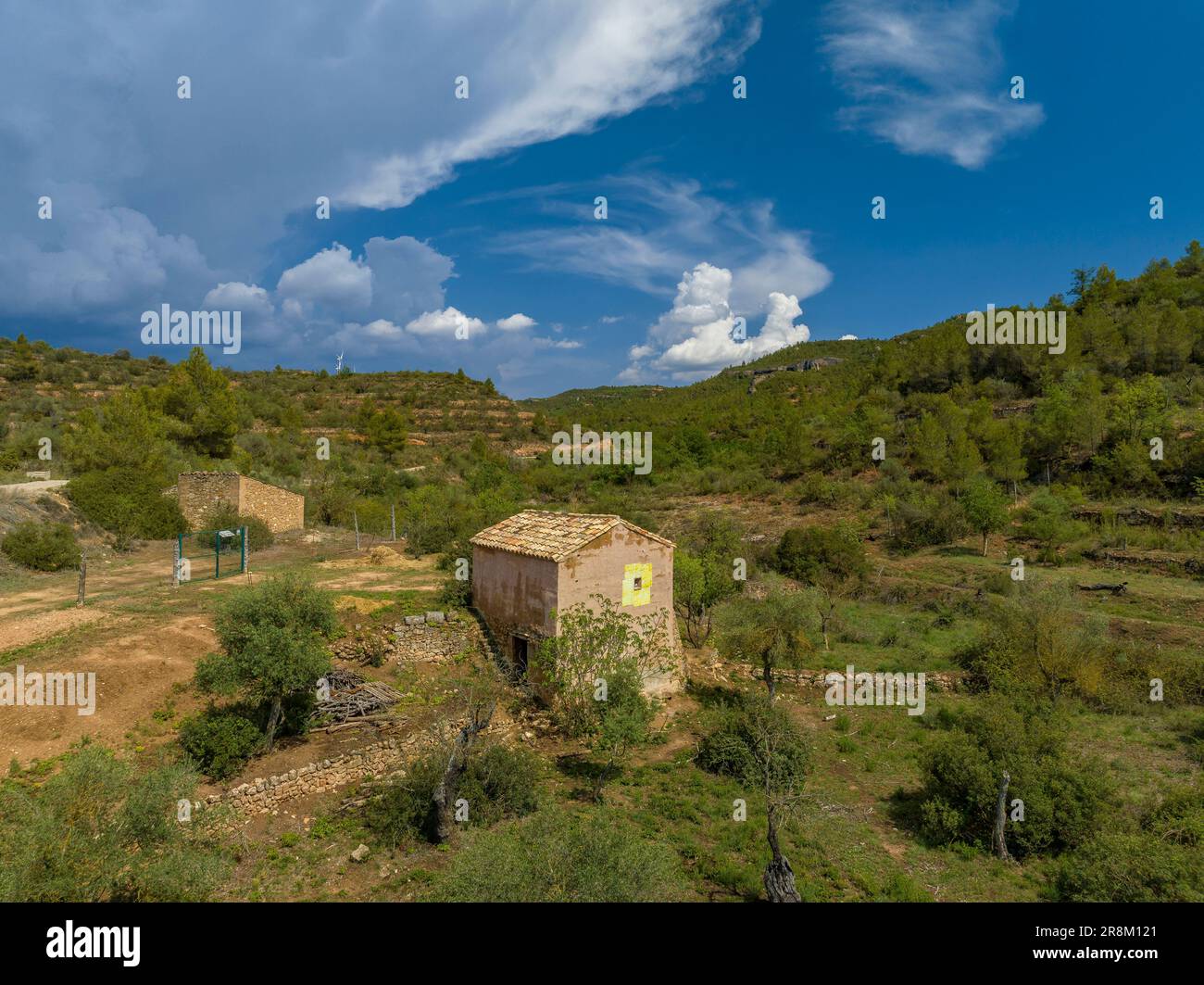 Cabina de paisaje de montaña hi-res stock photography and images - Alamy