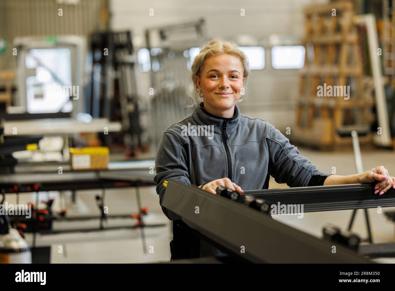 Working manufacturing occupation manufacturing industry appliance hi ...