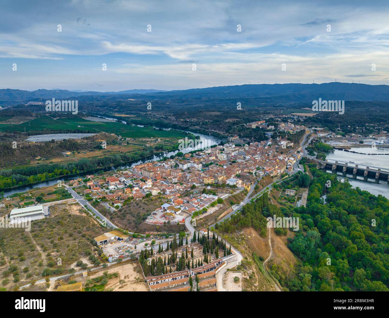 Ebro barrage hi-res stock photography and images - Alamy