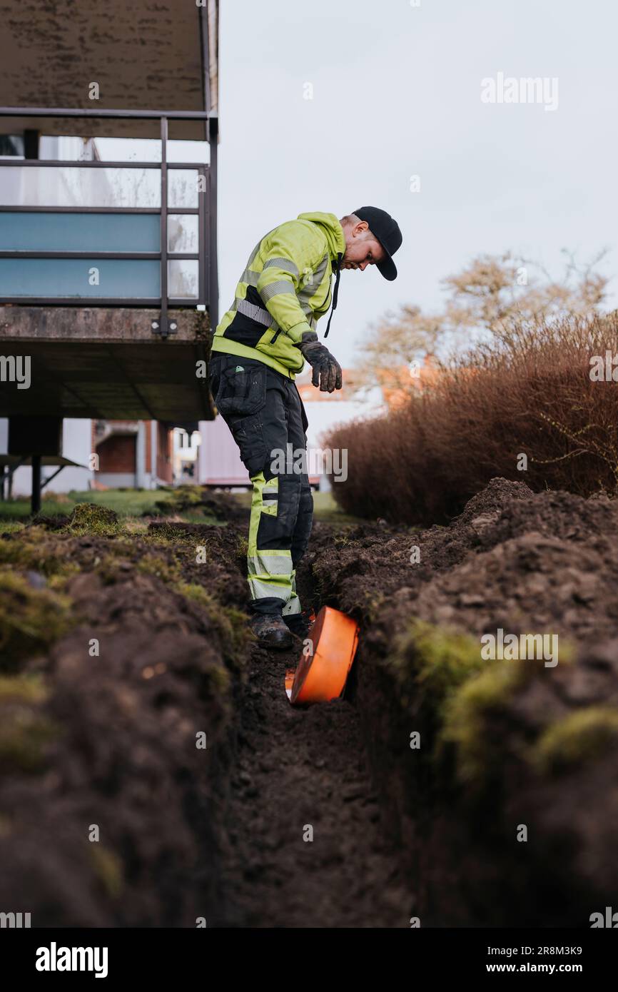 Construction worker break hi-res stock photography and images - Alamy