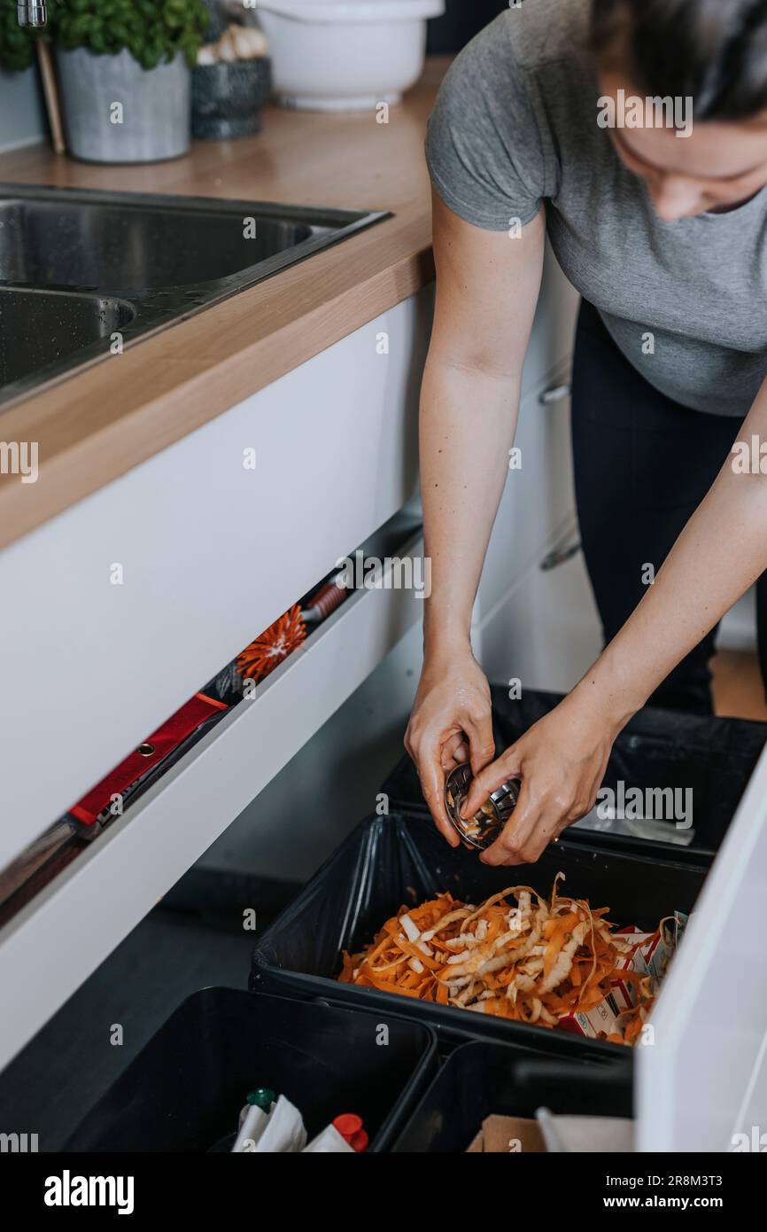 Rubbish bin in kitchen hi-res stock photography and images - Alamy