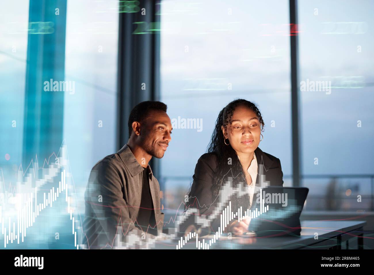 Business people looking at growth chart Stock Photo - Alamy
