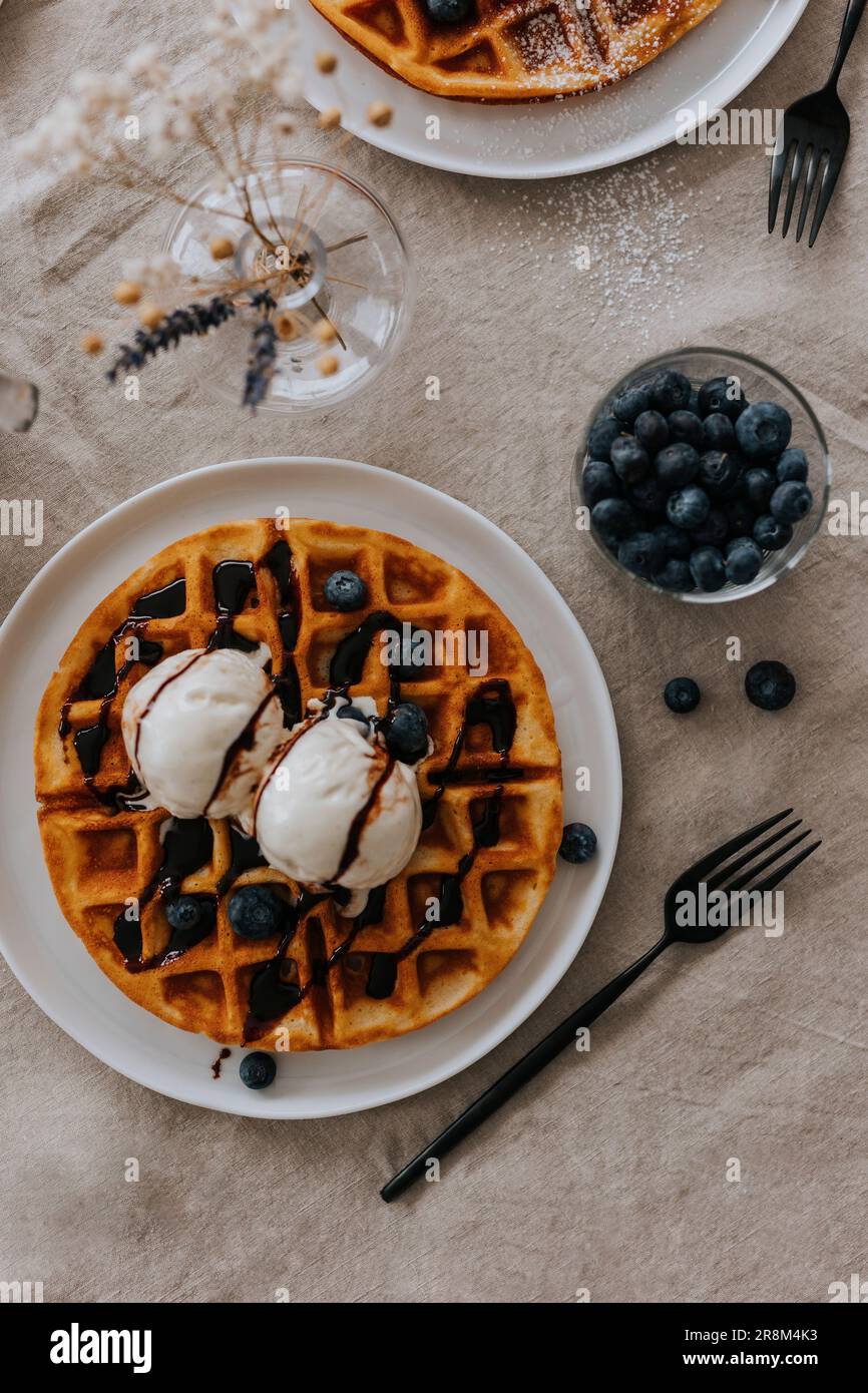 Plate waffles fruits ice hi-res stock photography and images - Alamy