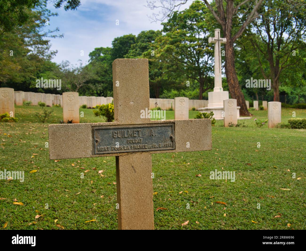 The headstone, in the form of a cross, of a French soldier in the ...