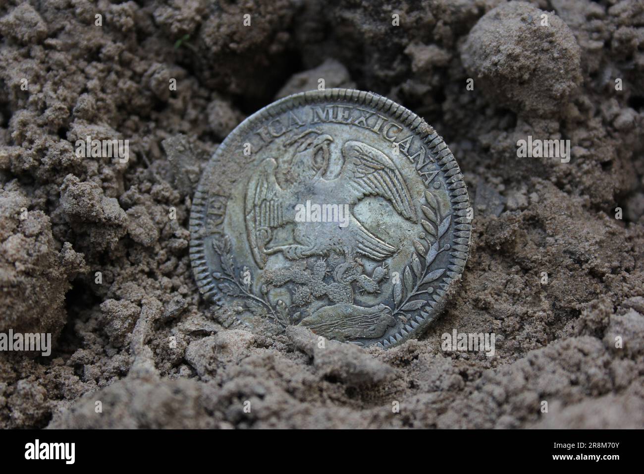Mexican coins vintage hi-res stock photography and images - Alamy