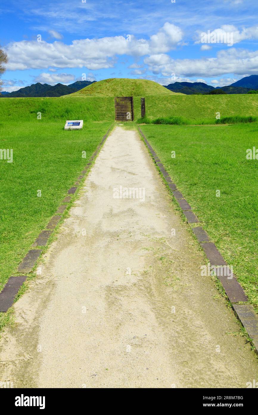 Cave tomb demon hi-res stock photography and images - Alamy