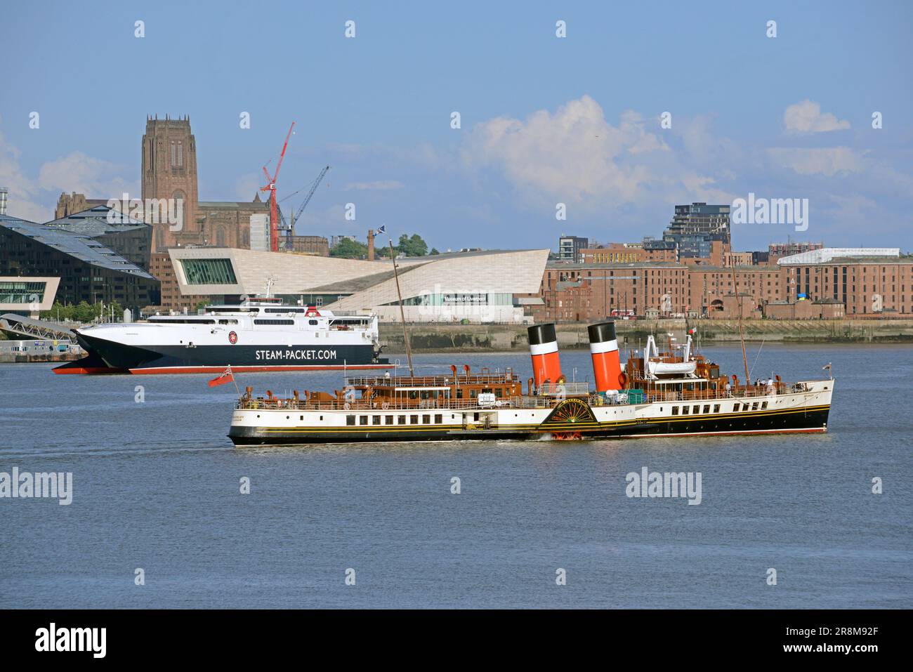 Paddle steamer WAVERLEY in the River Mersey arriving at Liverpool with ...