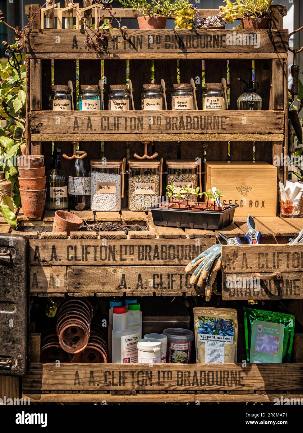 Upcycled Potting Bench Garden