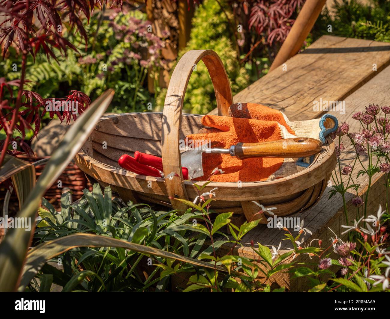 Wooden garden trug hi-res stock photography and images - Alamy