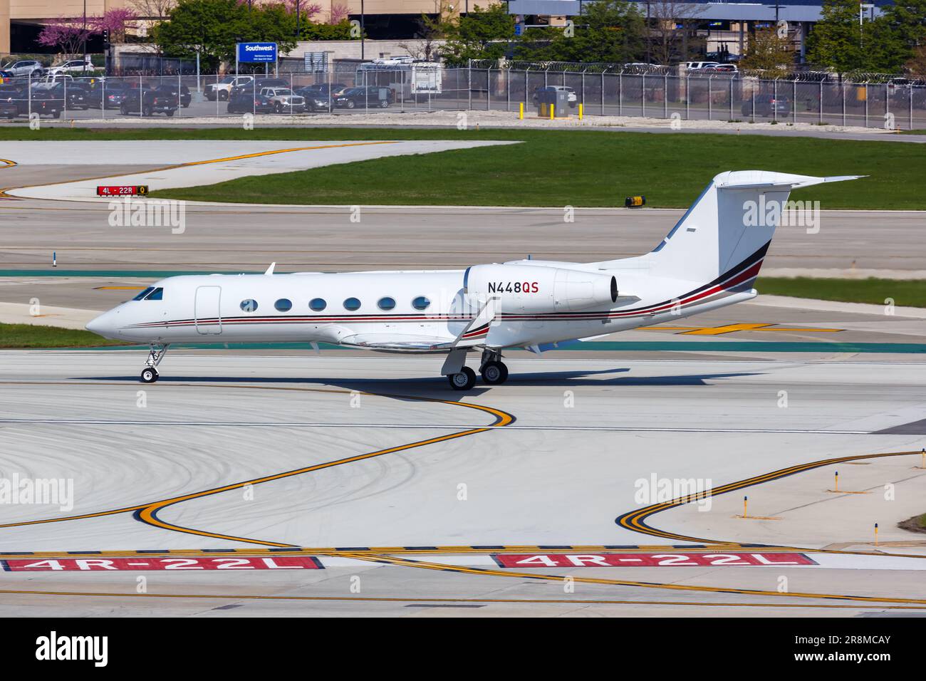 Netjets g450 private jet hi-res stock photography and images - Alamy