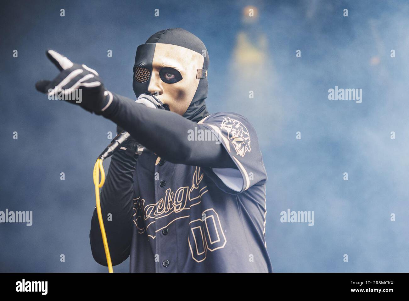 Blackgold band hi-res stock photography and images - Alamy