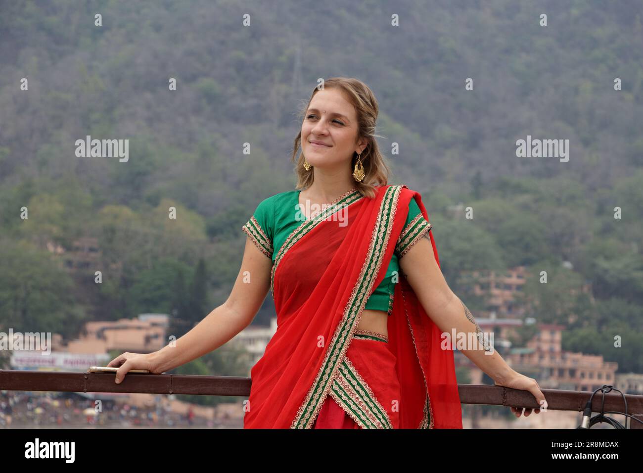 Foreign women showing off their beauty in traditional Indian costumes ...