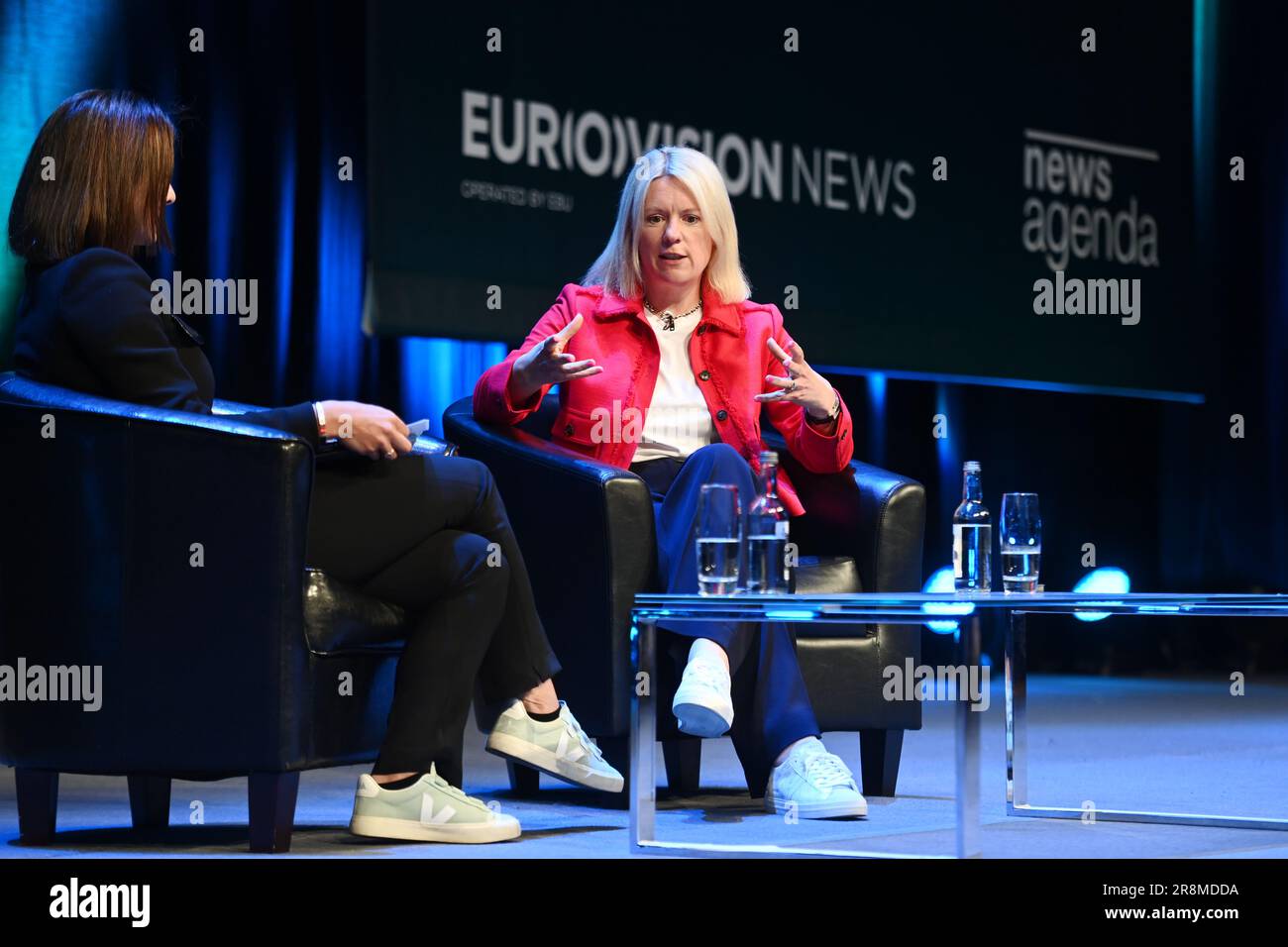 Frontline change hi-res stock photography and images - Alamy