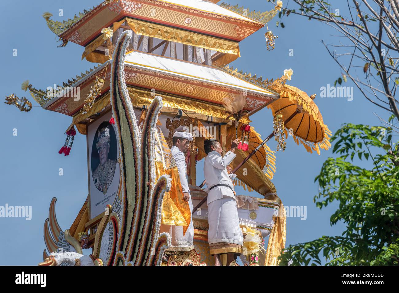 Denpasar, Indonesia. 22nd June, 2023. Family members stand by the body ...