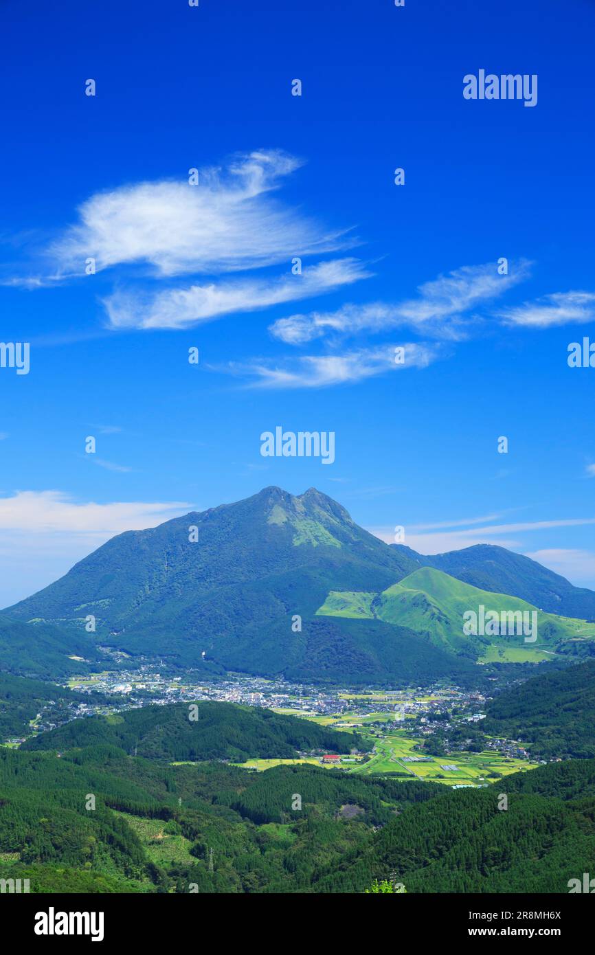 Yufuin basin hi-res stock photography and images - Alamy