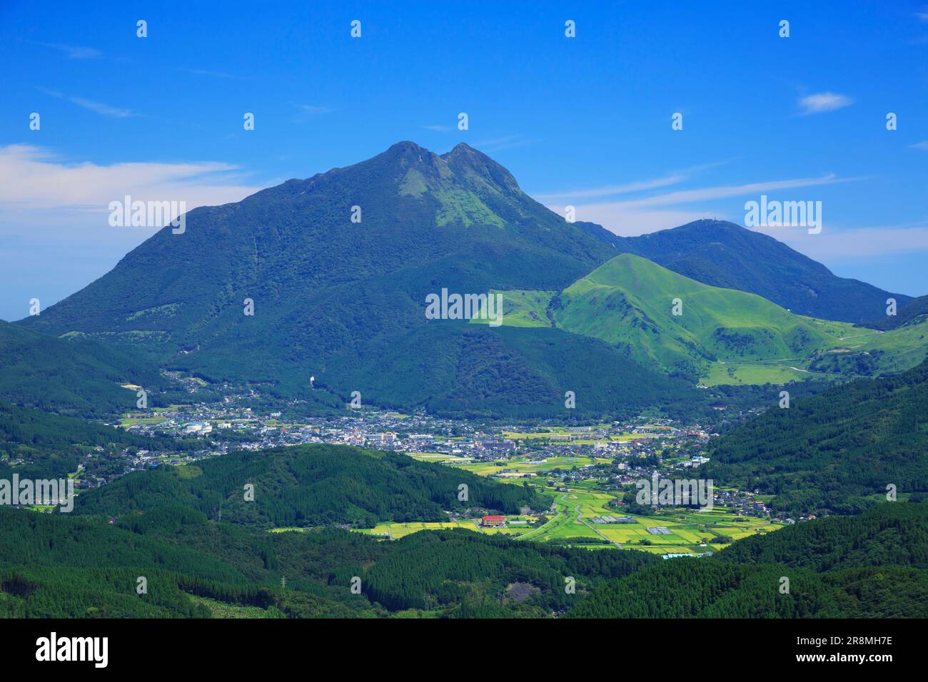Yufuin basin hi-res stock photography and images - Alamy