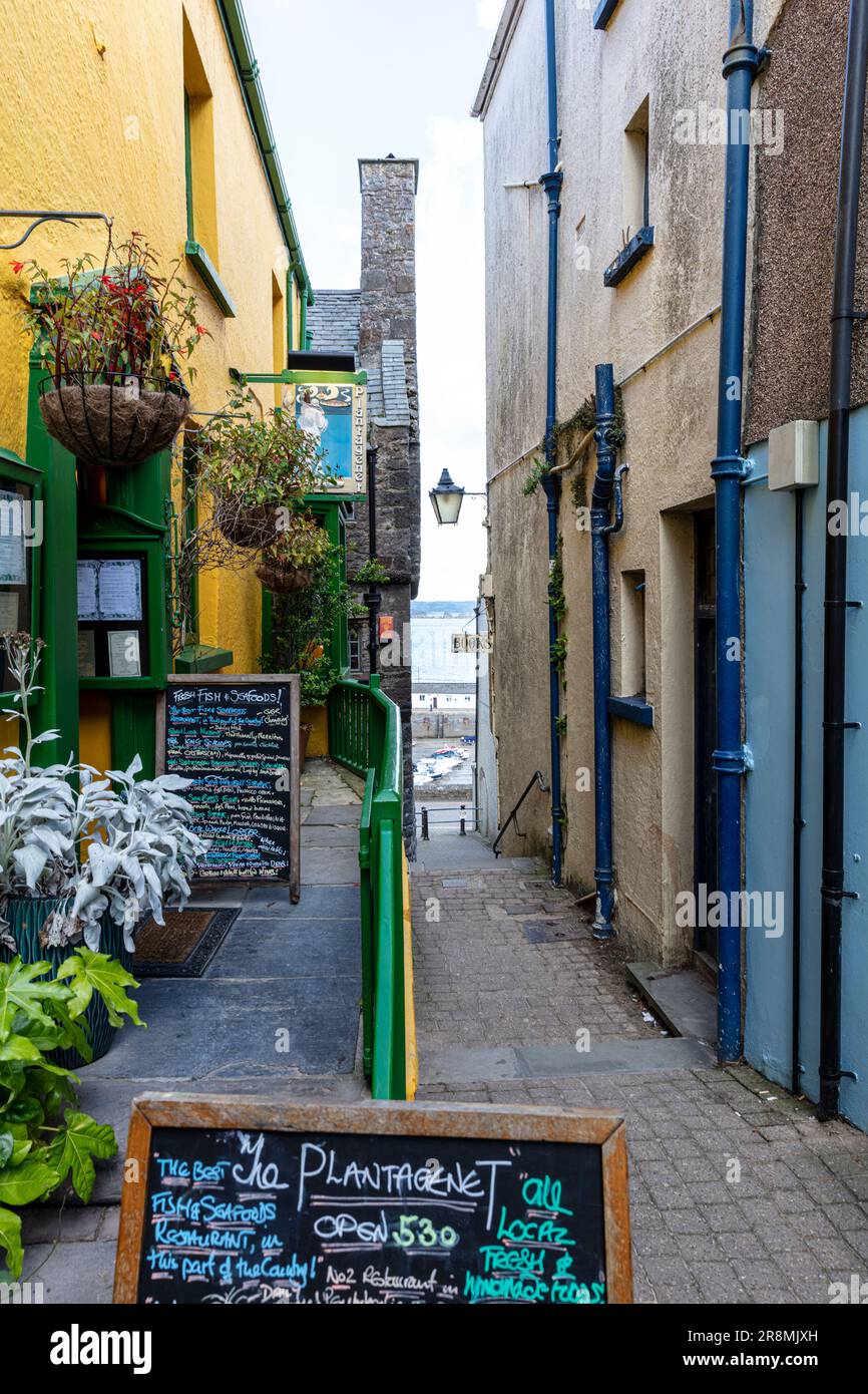 Tenby town narrow streets, Tenby, Pembrokeshire, Wales, Tenby town ...