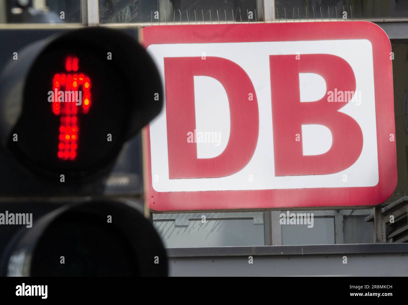 Munich, Germany. 22nd June, 2023. A pedestrian traffic light, in front ...
