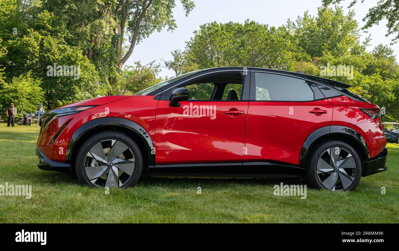 GROSSE POINTE SHORES, MI/USA - JUNE 18, 2023: A 2023 Nissan Ariya e ...