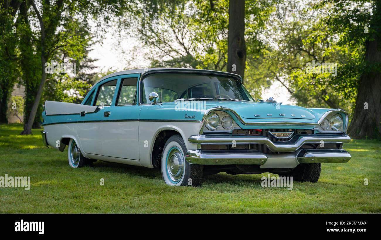 GROSSE POINTE SHORES, MI/USA - JUNE 18, 2023: A 1957 Dodge Coronet car ...