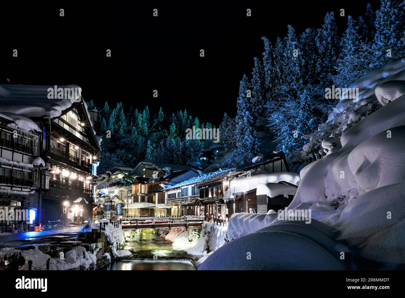 Ginzan onsen snow hi-res stock photography and images - Alamy
