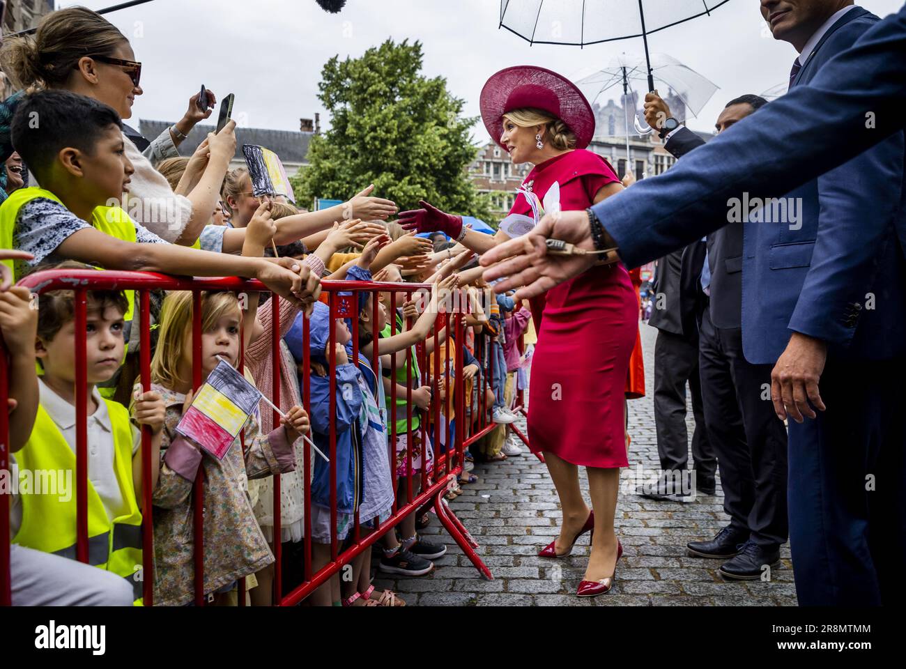 ANTWERP - 22/06/2023, Queen Maxima and the Belgian Queen Mathilde greet the public on the Grote ...