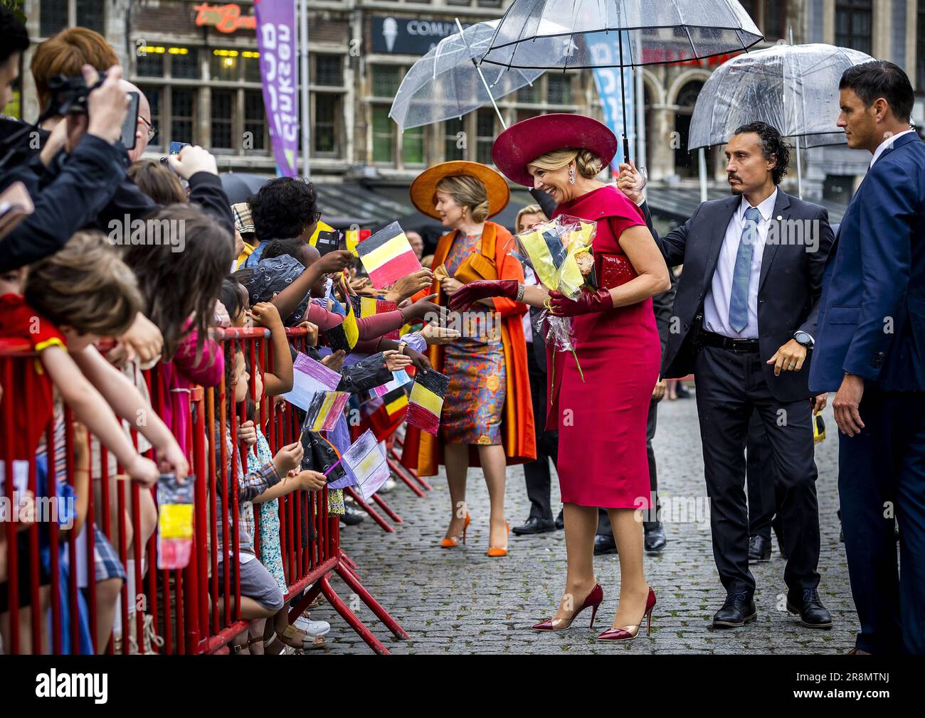 ANTWERP - 22/06/2023, Queen Maxima and the Belgian Queen Mathilde greet the public on the Grote ...