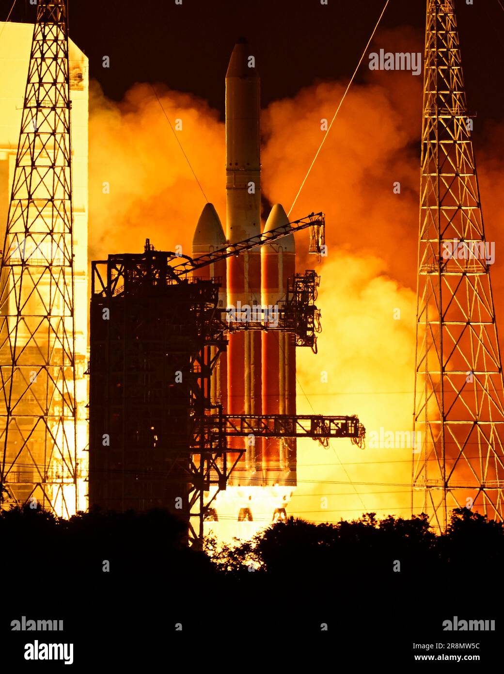 A United Launch Alliance Delta IV Heavy rocket launches the NROL 68 ...