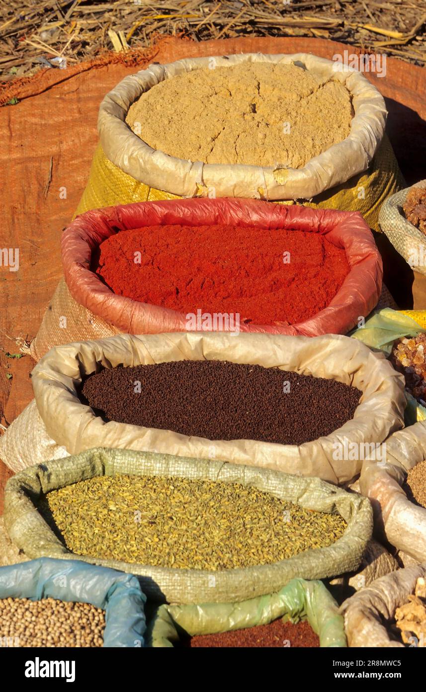 Market, spice stall in India Stock Photo - Alamy
