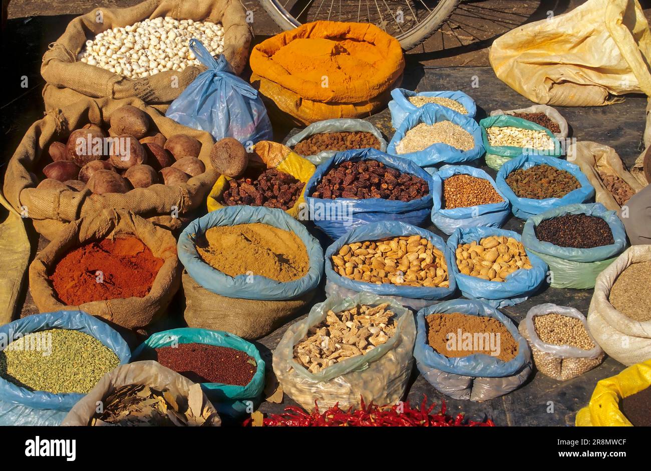 Market, spice stall in India Stock Photo - Alamy