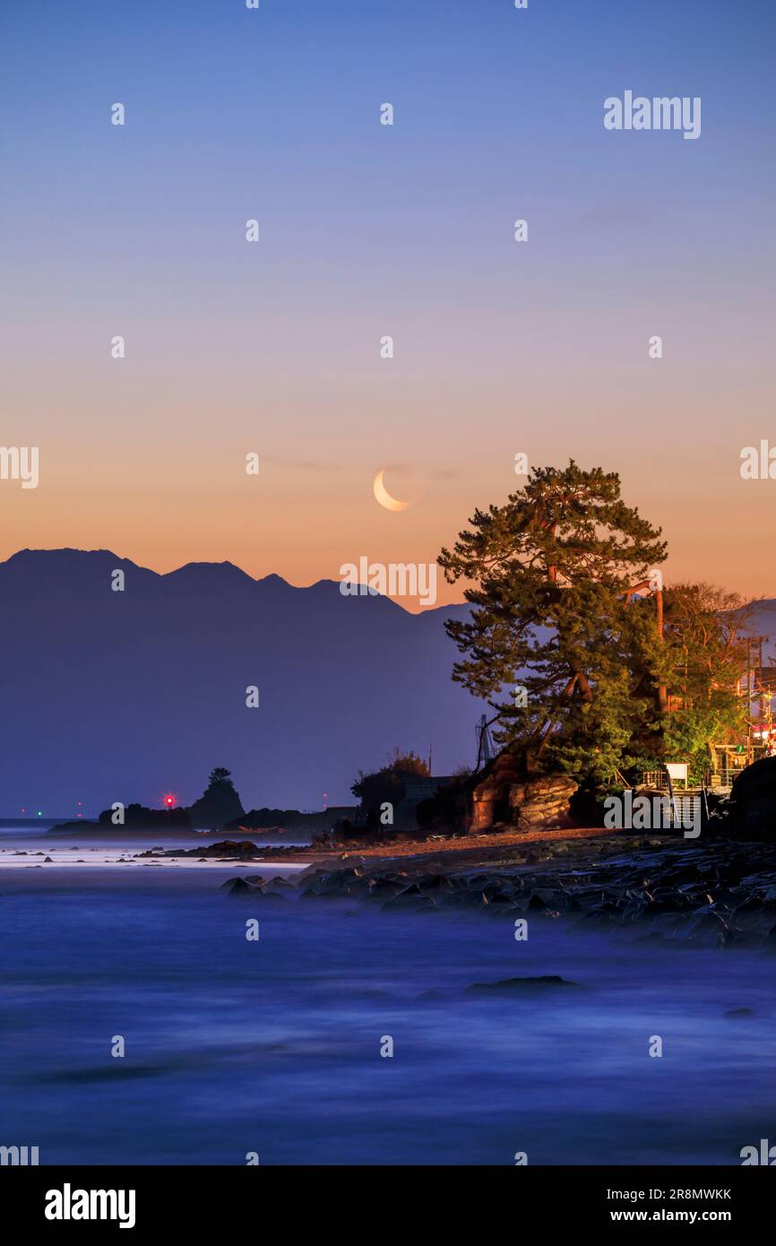 Coast japan moon hi-res stock photography and images - Alamy
