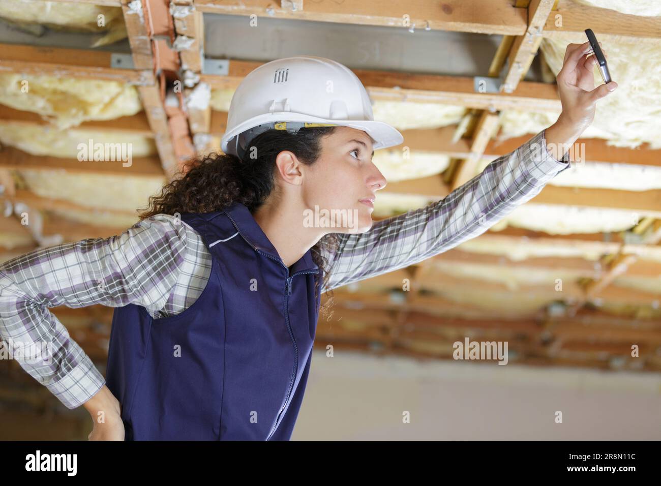 Roof builder measure hi-res stock photography and images - Alamy