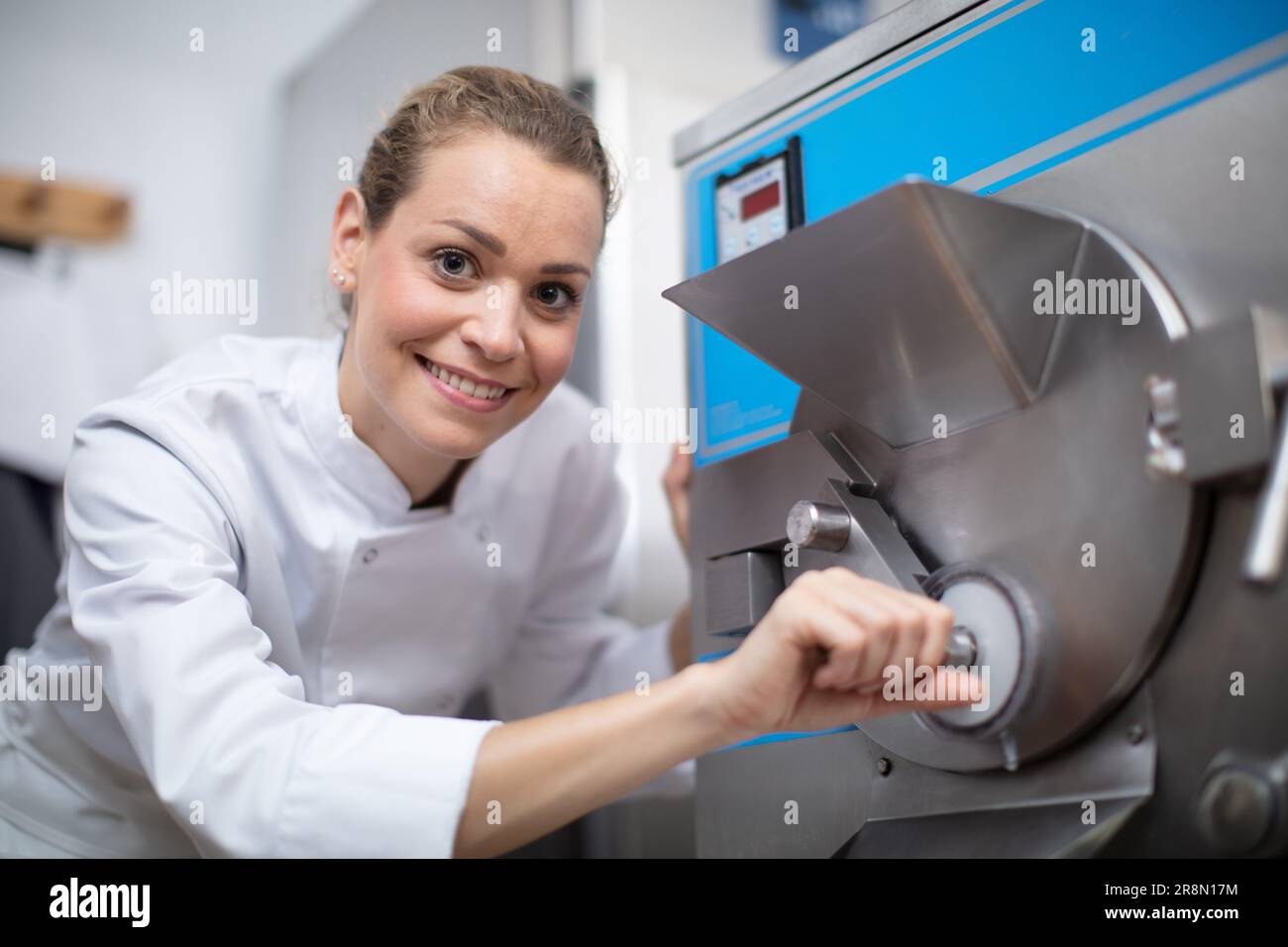 Professional ice cream maker hi-res stock photography and images - Alamy