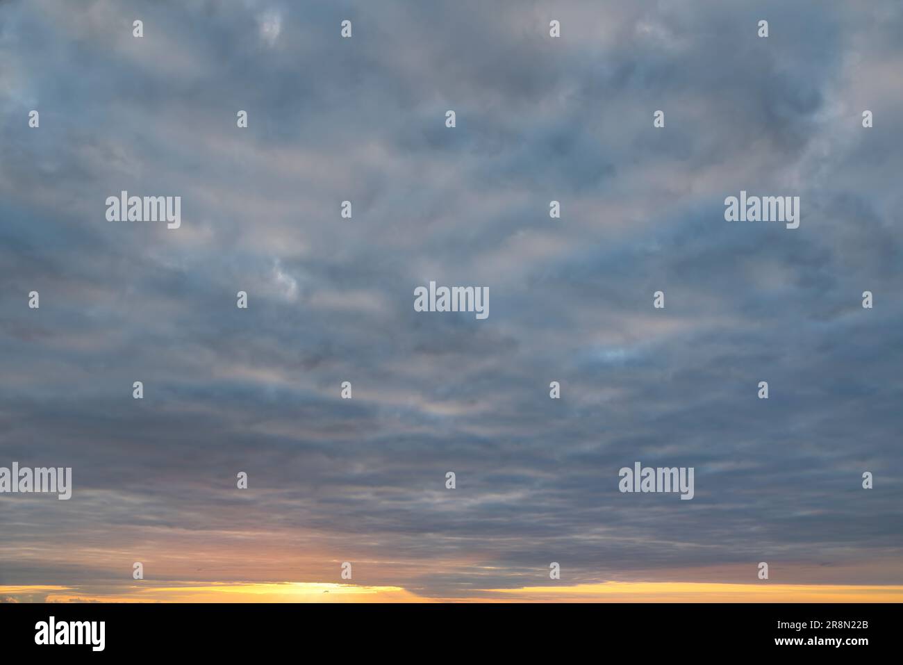 Sunset cloudy overcast sky background overlay. Ideal for sky ...