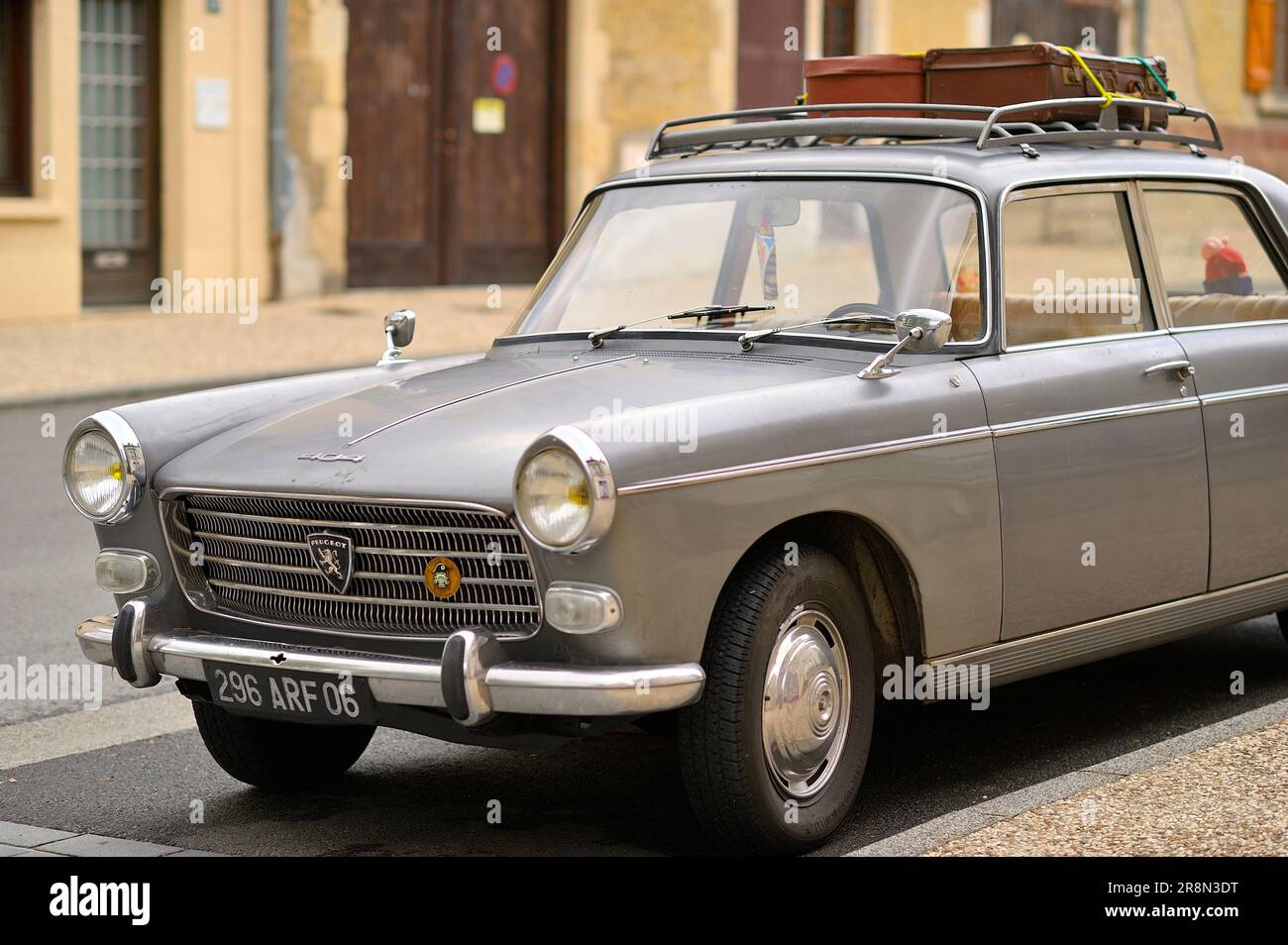 Peugeot 404 hi-res stock photography and images - Alamy