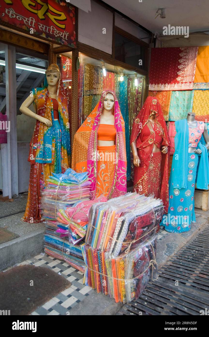 Sari shop, Old City, Varanasi, Benares, Uttar Pradesh, India Stock ...