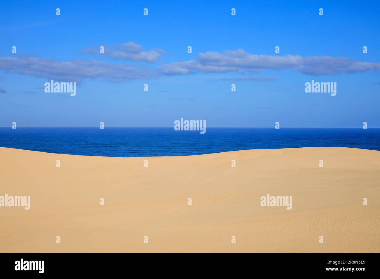 Tottori Sand Dunes Stock Photo - Alamy