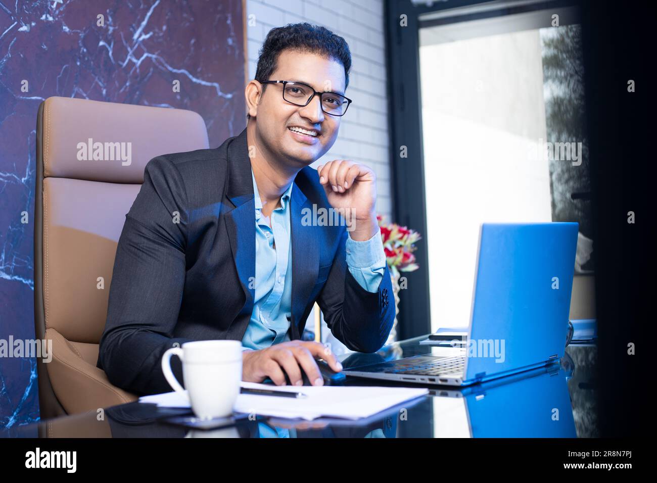 Indian businessman laptop working hi-res stock photography and images ...