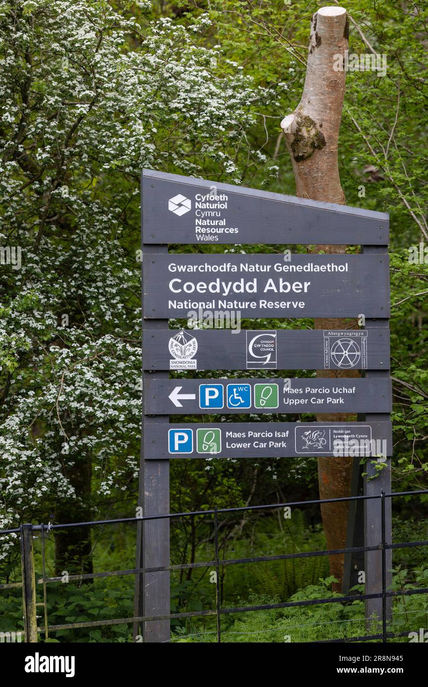 Welsh nature reserve sign hi-res stock photography and images - Alamy